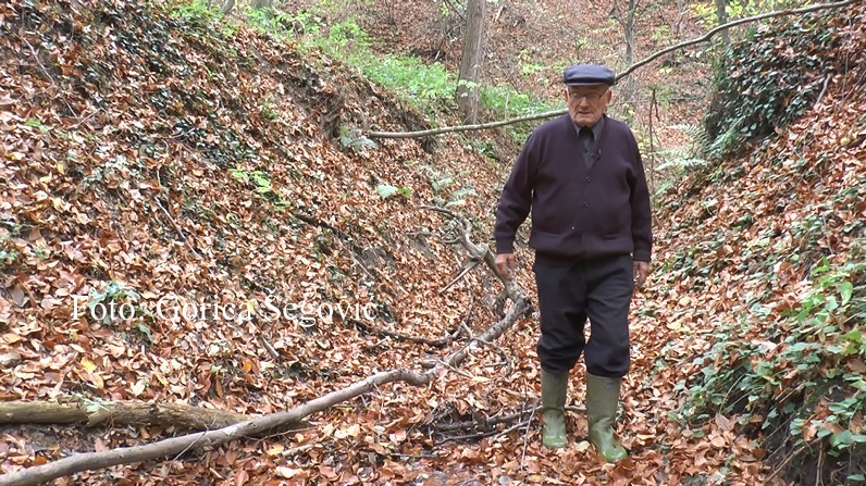 Kako je Rade Rakonjac otkrio Gluvi Potok u Prebrezi kraj Blaca –Video ...